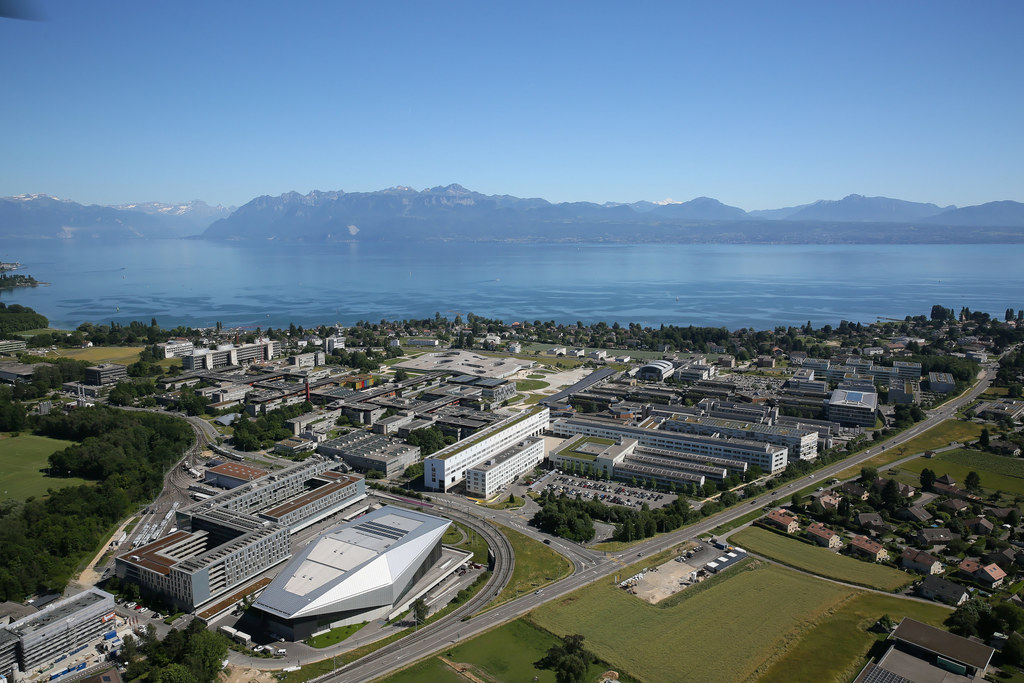 Summer School on Stochastic Analysis - Bernoulli Center Summer School on Stochastic Analysis - Bernoulli Center